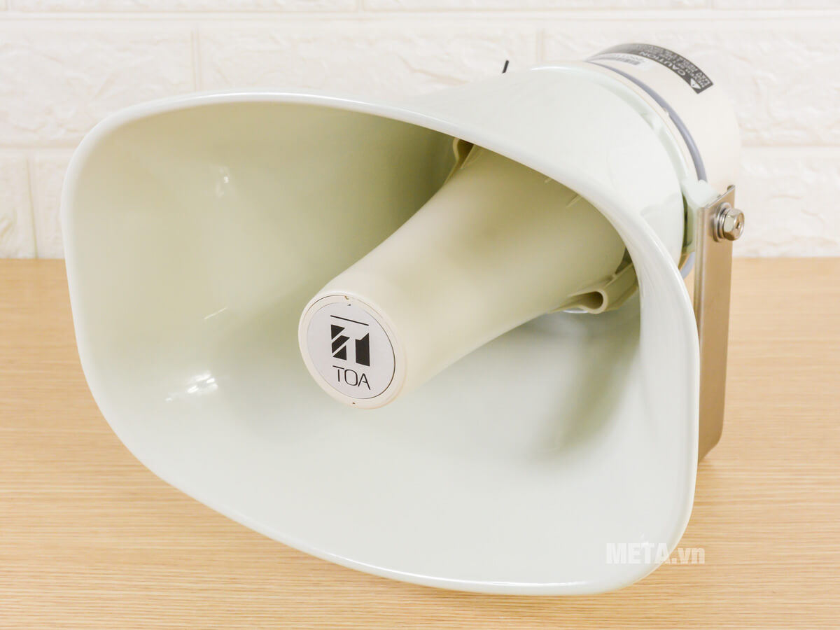 Loa nén phản xạ vành chữ nhật TOA SC-630M - META.vn