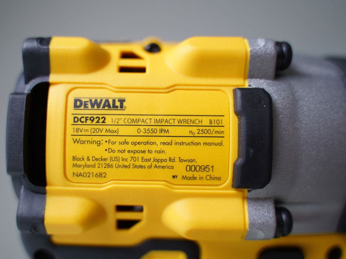 Máy siết bu lông dùng pin 20V Max DeWalt DCF922M2 - META.vn