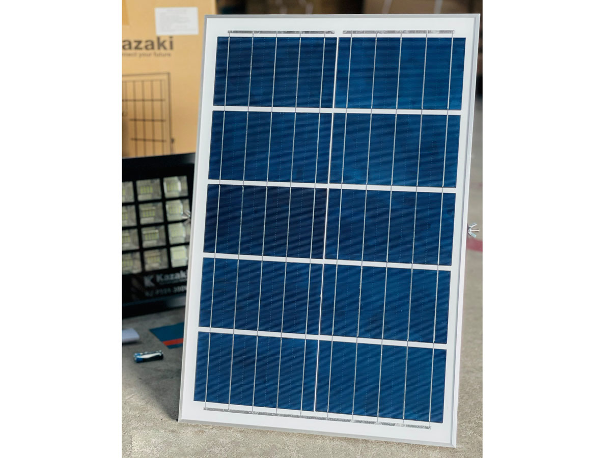 Đèn năng lượng mặt trời Kazaki KZ-PT01-300W - META.vn
