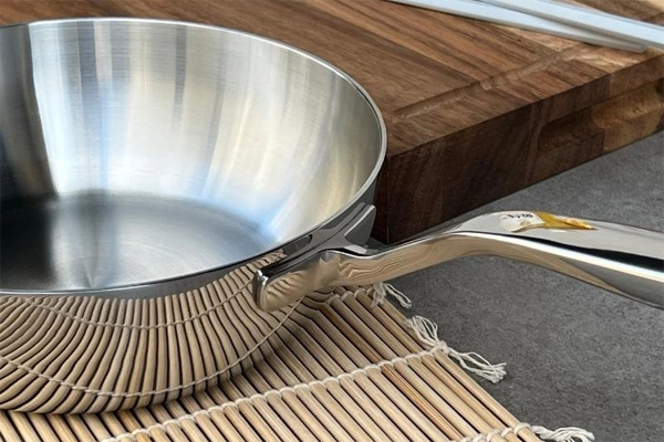 Chảo đúc inox sâu lòng 3 lớp đáy liền Tri-Ply Kaiyo 24cm - META.vn