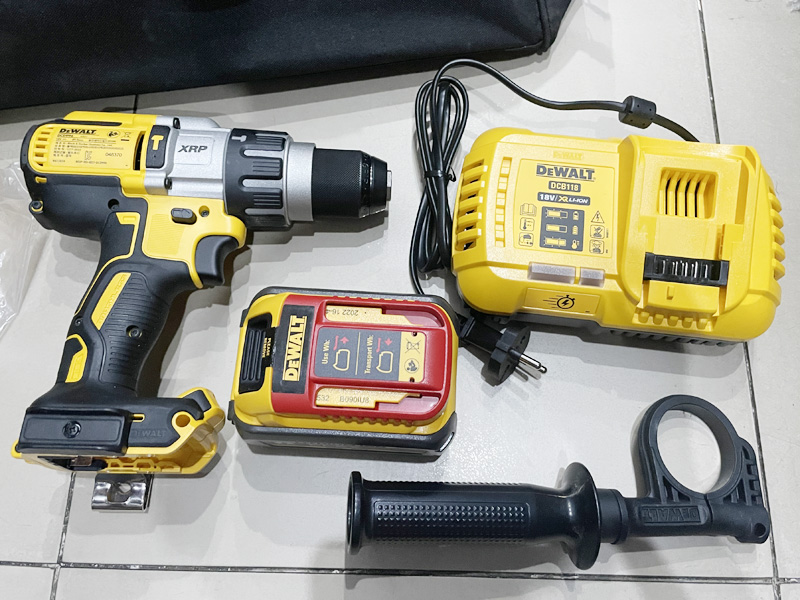 Máy khoan động lực pin 60V DeWalt DCD996T1 - META.vn