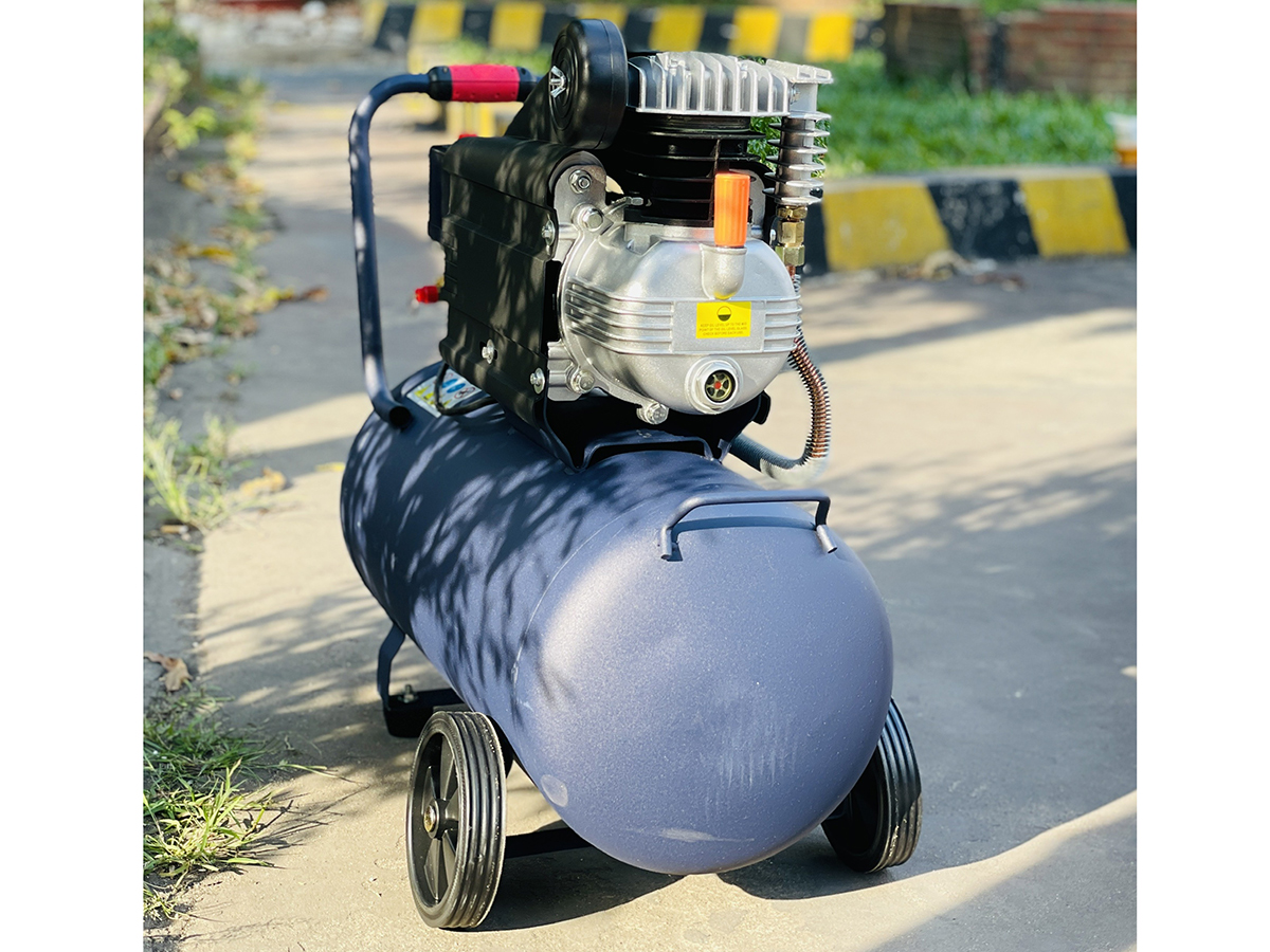 Máy nén khí Btec BT4050 (50 lít) - META.vn