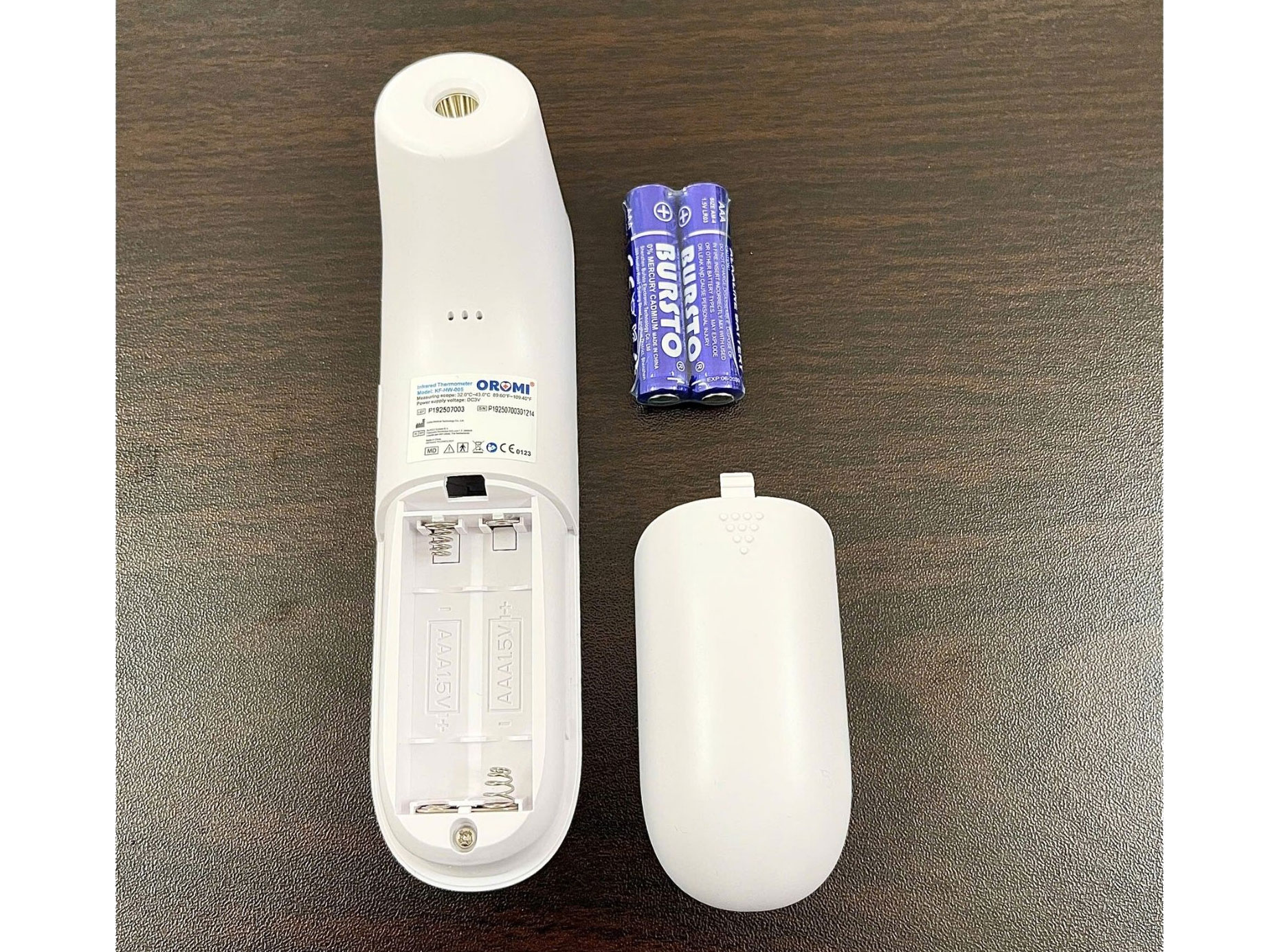 Nhiệt kế điện tử hồng ngoại Oromi KF-HW-005 - META.vn