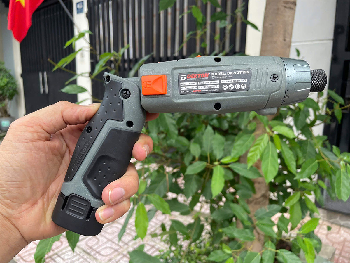 Máy vặn vít gập dùng pin 7.2V Dekton DK-VGT12N (2 pin 2AH, sạc) - META.vn