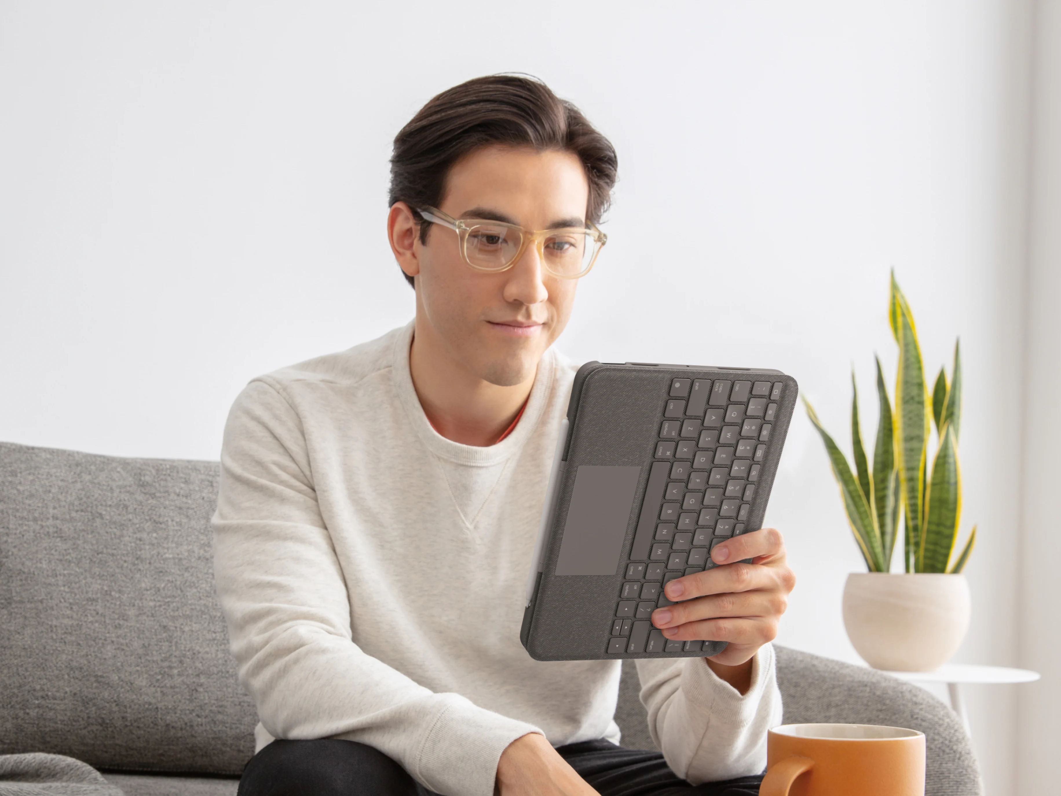 Keyboard Logitech Folio Touch for Ipad Air Gen(4th / 5th) Air 11inch ...