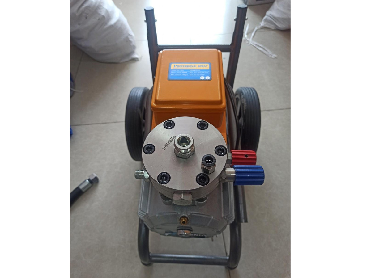 Máy phun sơn công nghiệp Bigtools BTS-4000 - META.vn