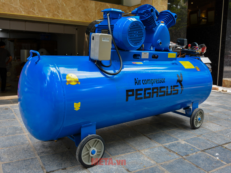Máy nén khí Pegasus TM-V-0.6/8-330L (5.5HP) - META.vn